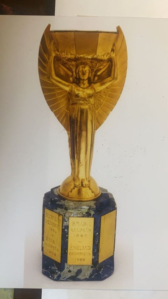 La extraña y particular historia de la Copa del Mundial de Fútbol